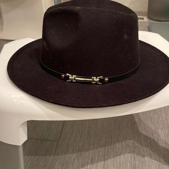 Accessories | New Felt Hat One Size Fits All Never Worn | Poshmark